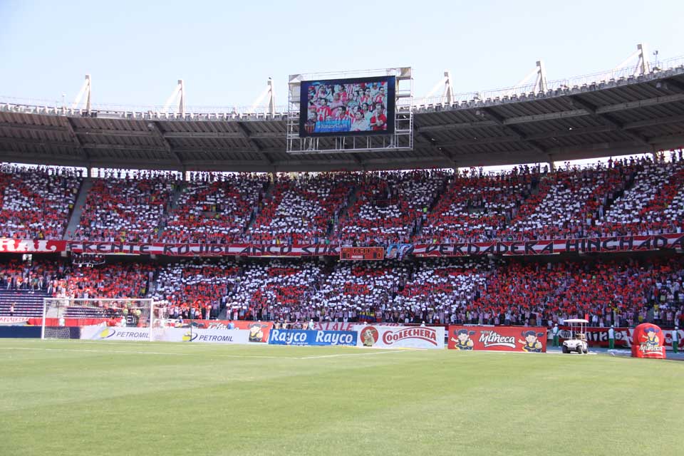 No más tribuna familiar en El Campín, regresan las barras bravas