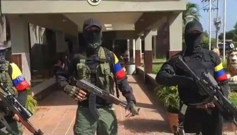 Disidentes de las FARC que patrullaban la Alcaldía de Tibú afirman que ...