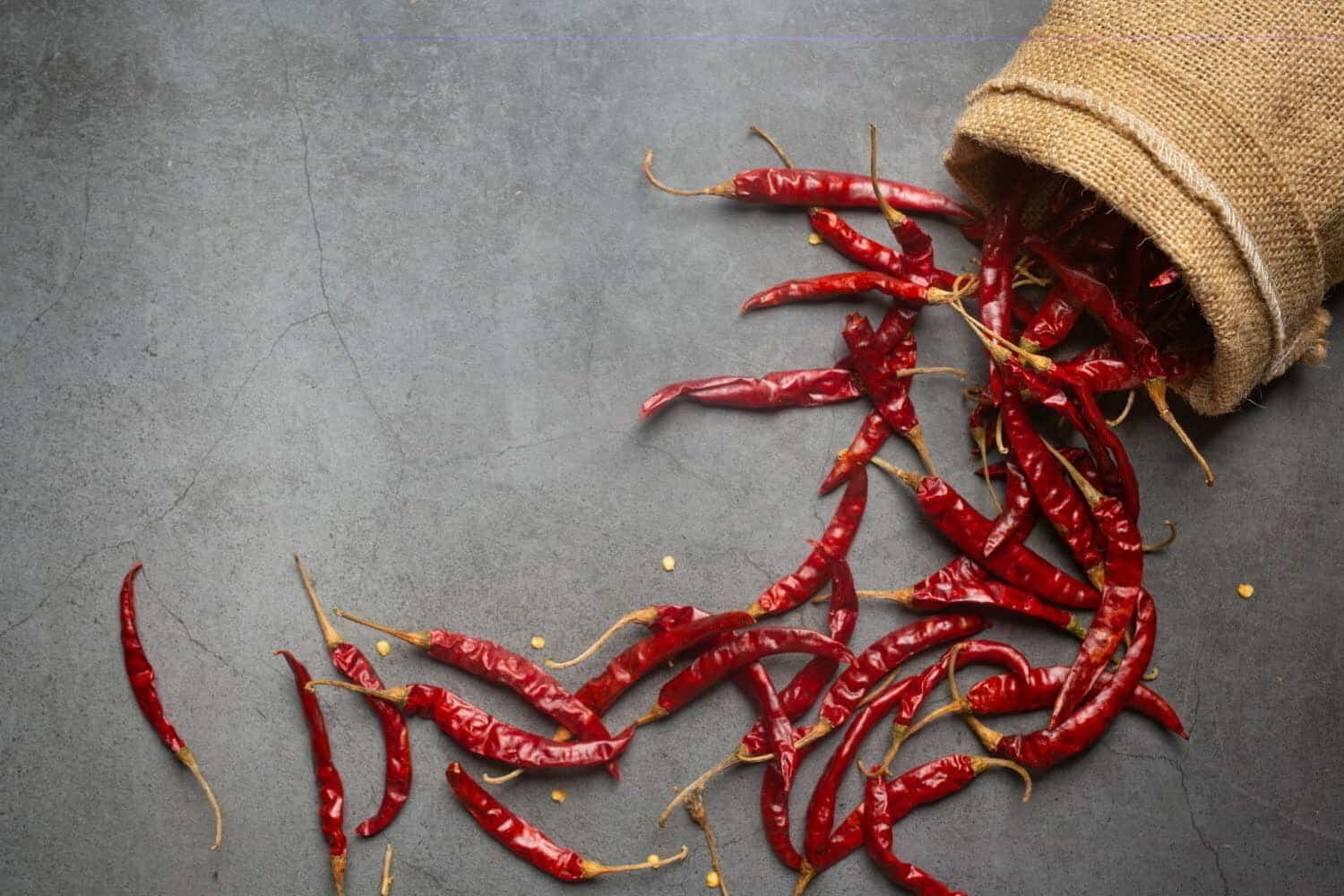 Los chiles picantes tienen beneficios, conoce por qué comerlos